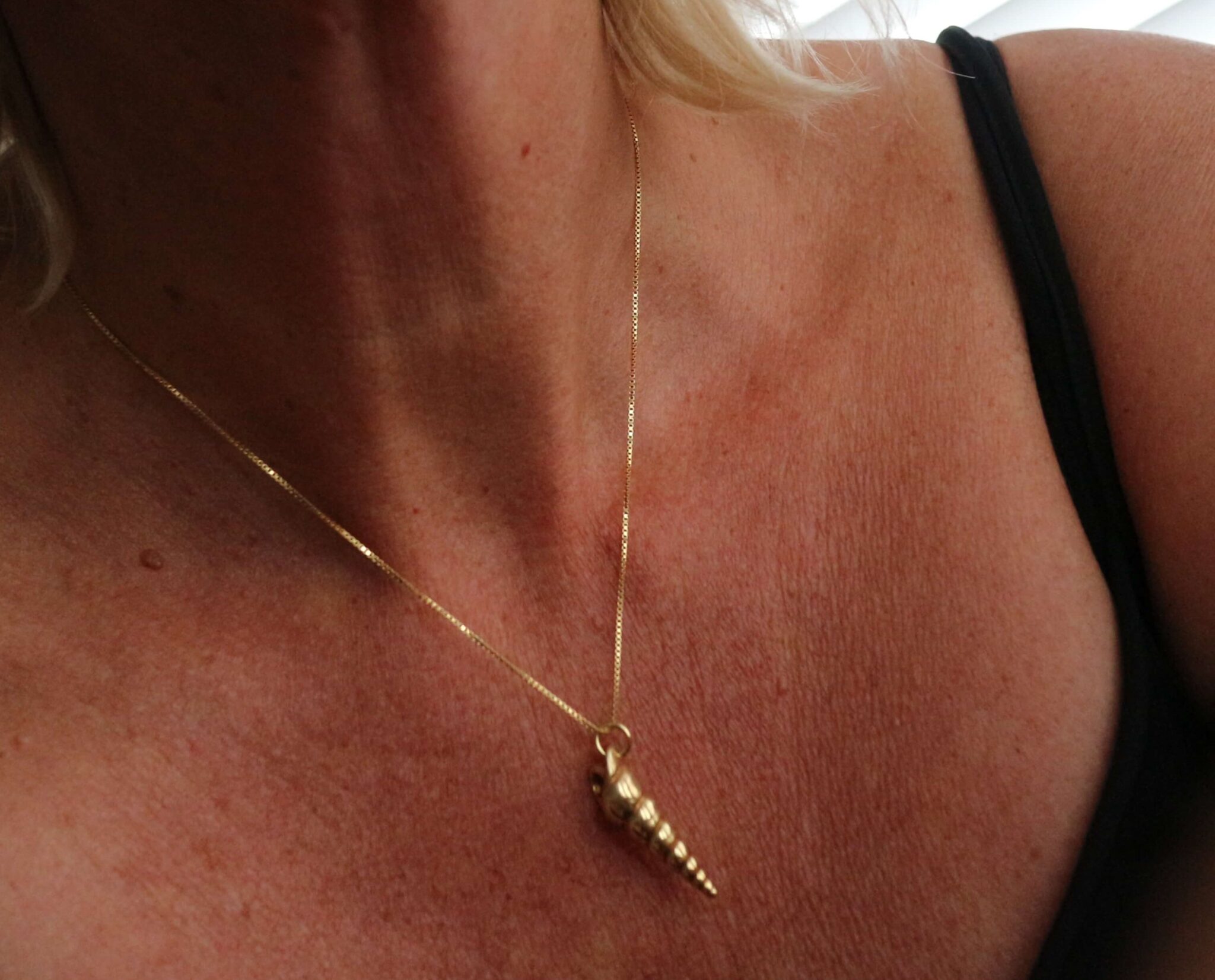 Goldplated Turritella Shell Necklace - Castle Collection
